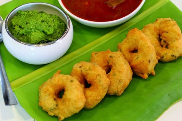Crispy Medu Vada - Marathi Recipe | Madhura's Recipe