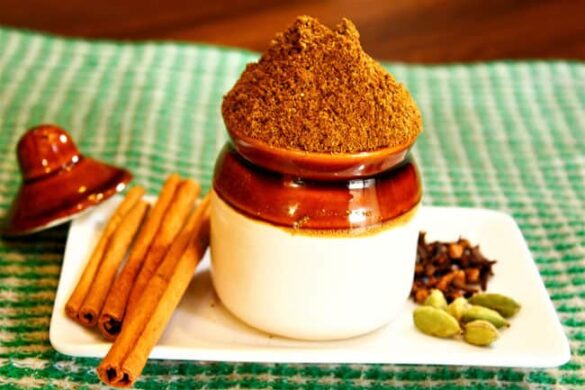 Kitchen King Masala - Marathi Recipe | Madhura's Recipe