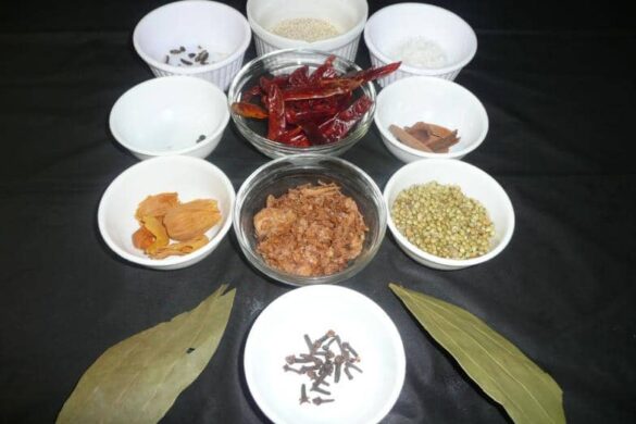 Kala Masala - Marathi Recipe | Madhura's Recipe