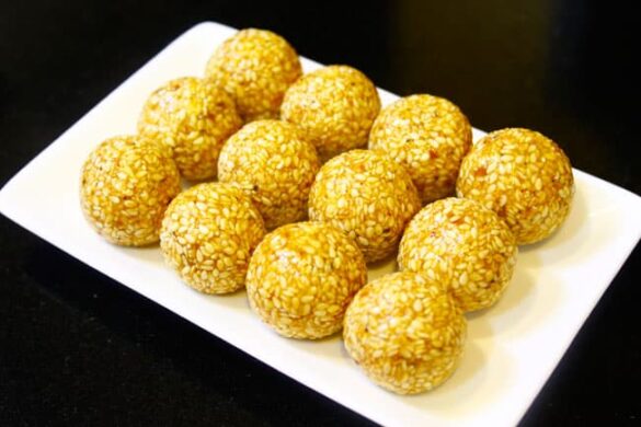 Tilache Ladoo - Marathi Recipe | Madhura's Recipe
