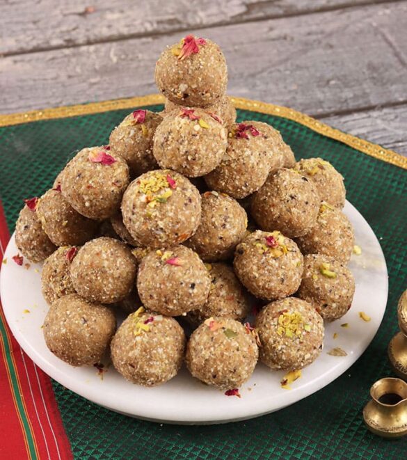 Winter special Methiche Ladoo | Madhura's Recipe